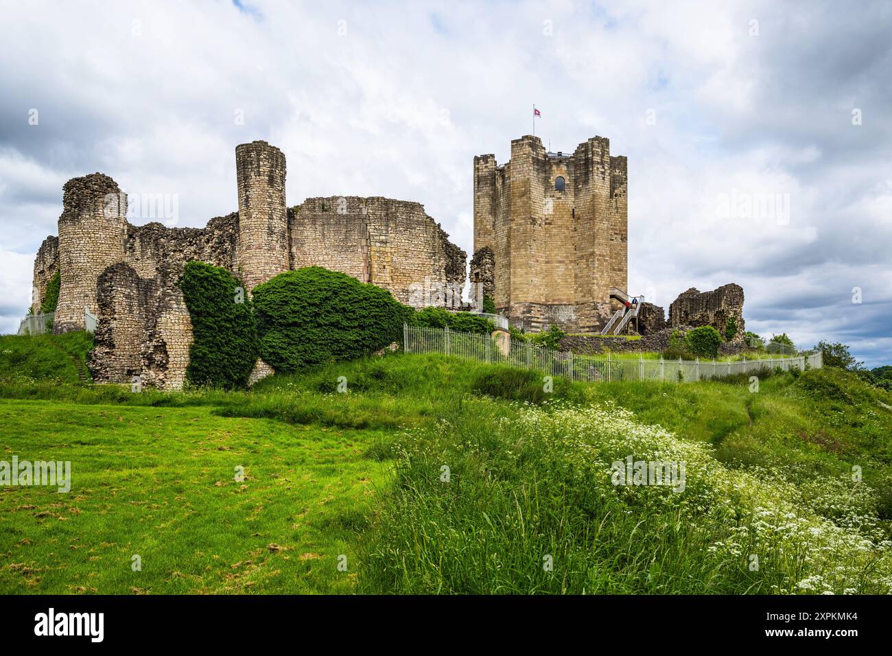 Conisbrough castle aerial hi-res stock photography and images - Alamy