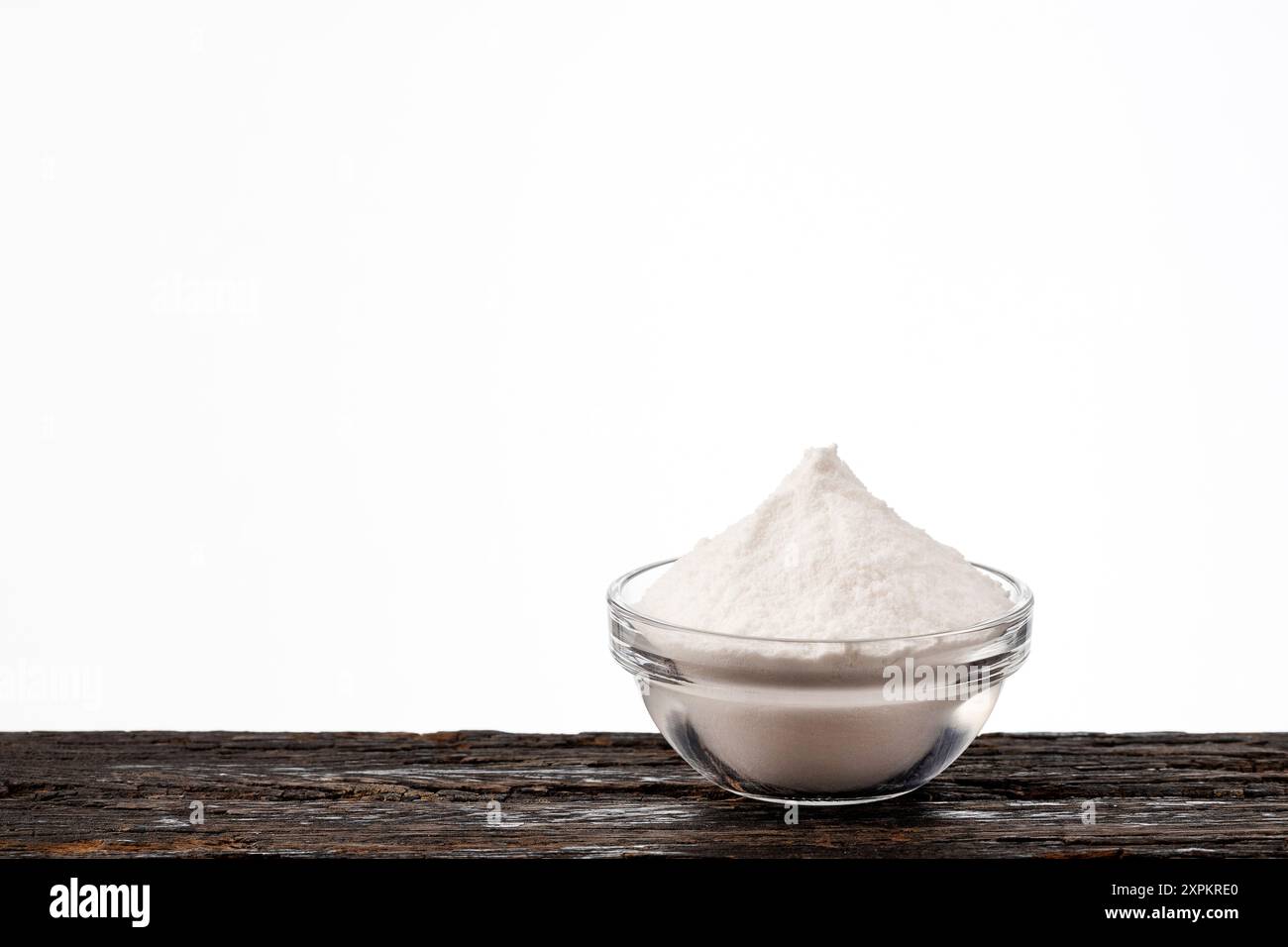 Baking soda - Crystalline solid compound in the bowl Stock Photo - Alamy