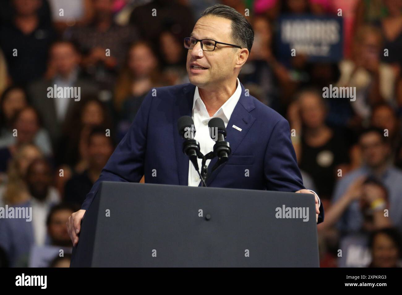 Josh shapiro and kamala harris hi-res stock photography and images - Alamy