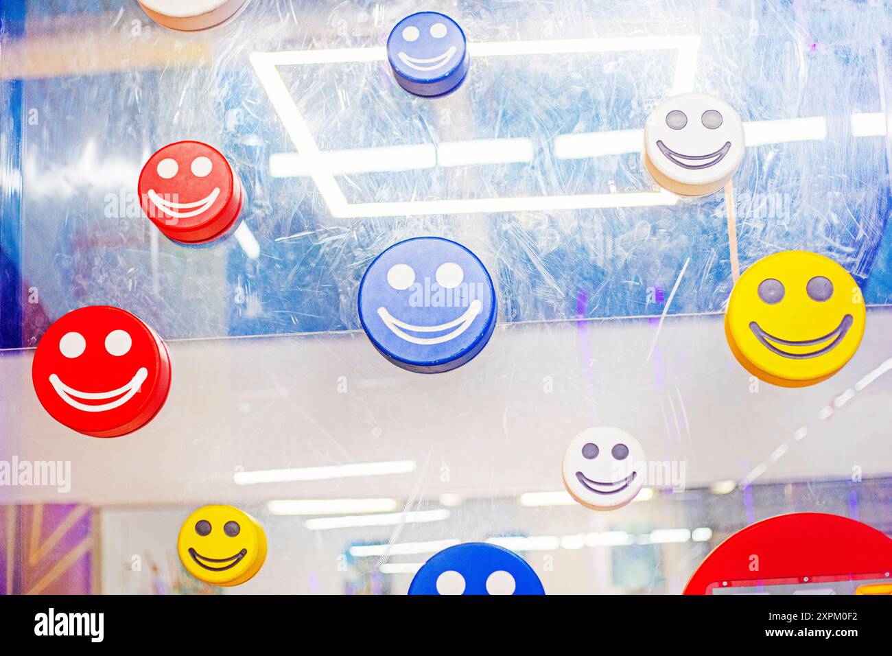 Smiley face door hi-res stock photography and images - Alamy