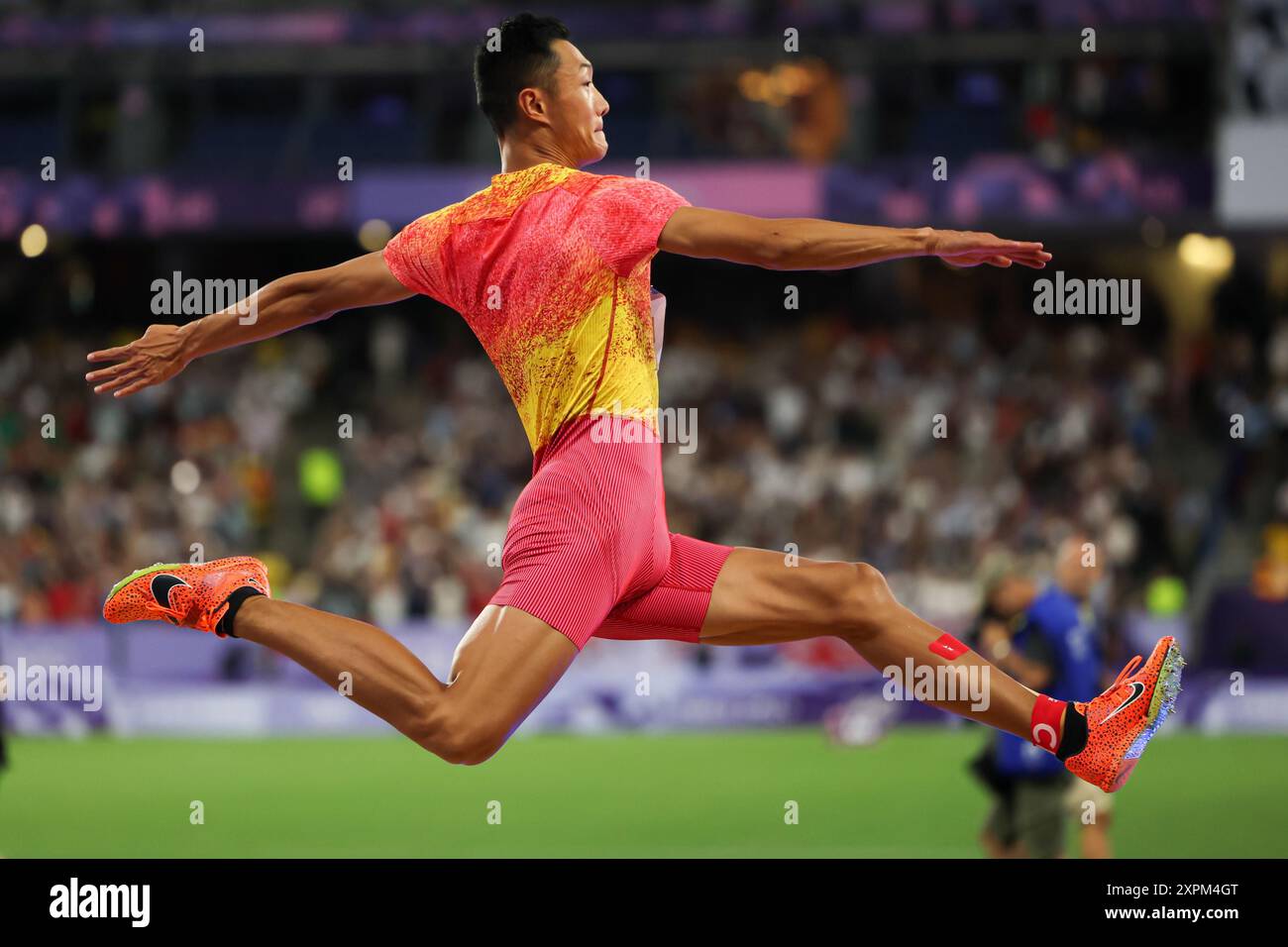 **CHINESE MAINLAND, HONG KONG, MACAU AND TAIWAN OUT** Chinese long ...