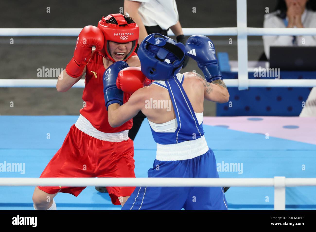 **CHINESE MAINLAND, HONG KONG, MACAU AND TAIWAN OUT** Chinese boxer Wu ...