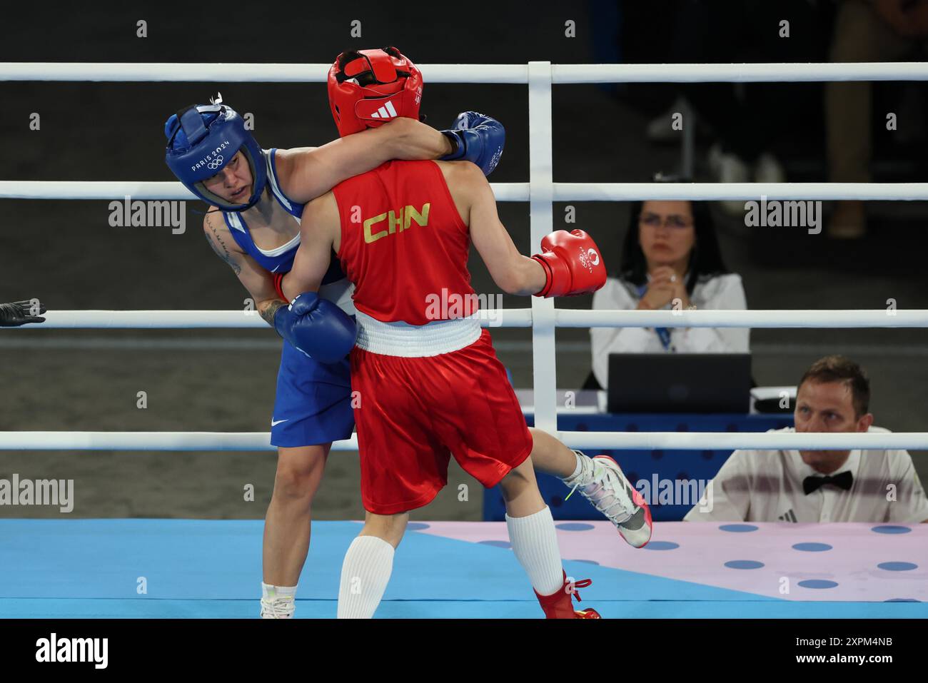 **CHINESE MAINLAND, HONG KONG, MACAU AND TAIWAN OUT** Chinese boxer Wu ...