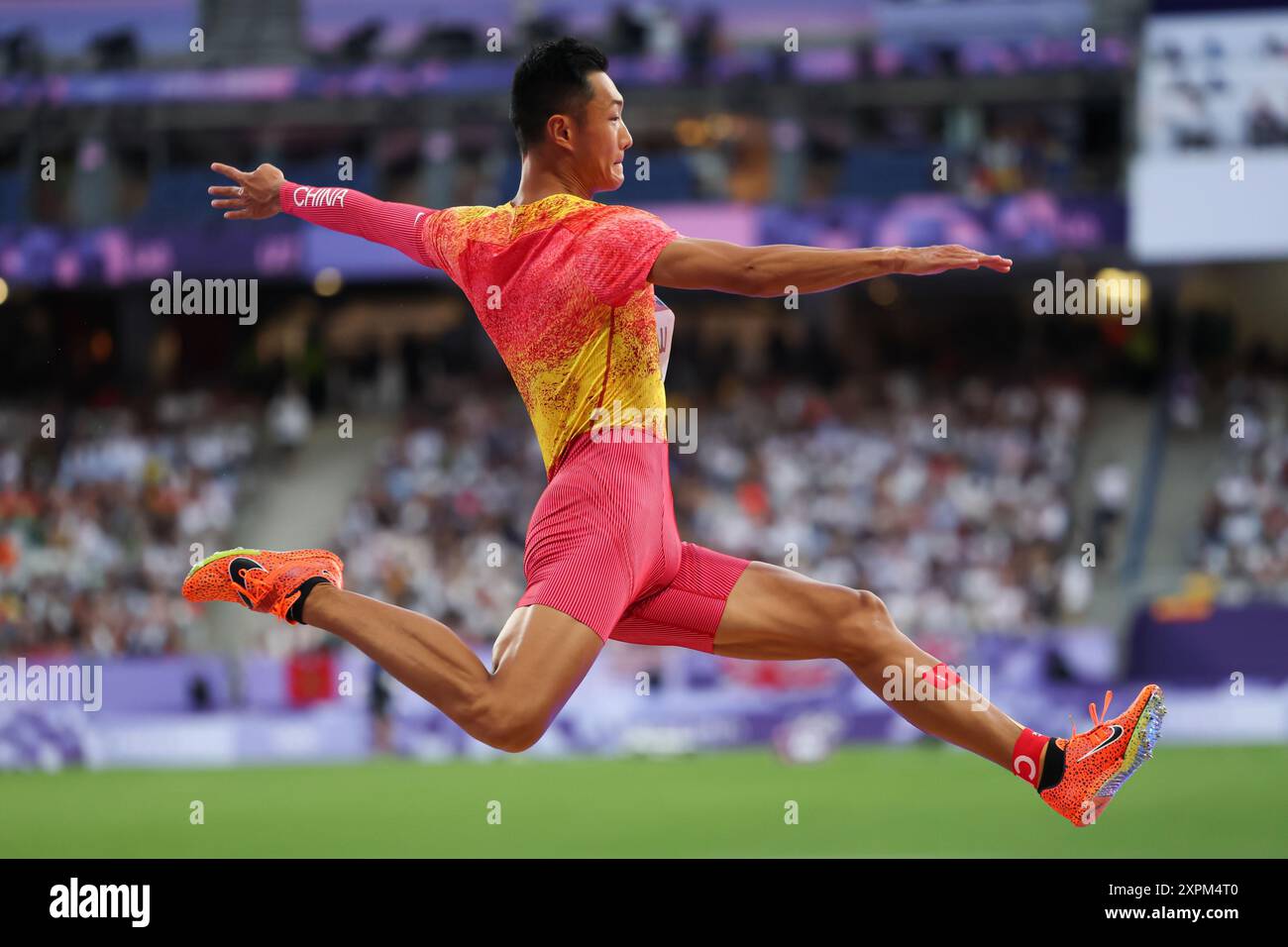 **CHINESE MAINLAND, HONG KONG, MACAU AND TAIWAN OUT** Chinese long ...