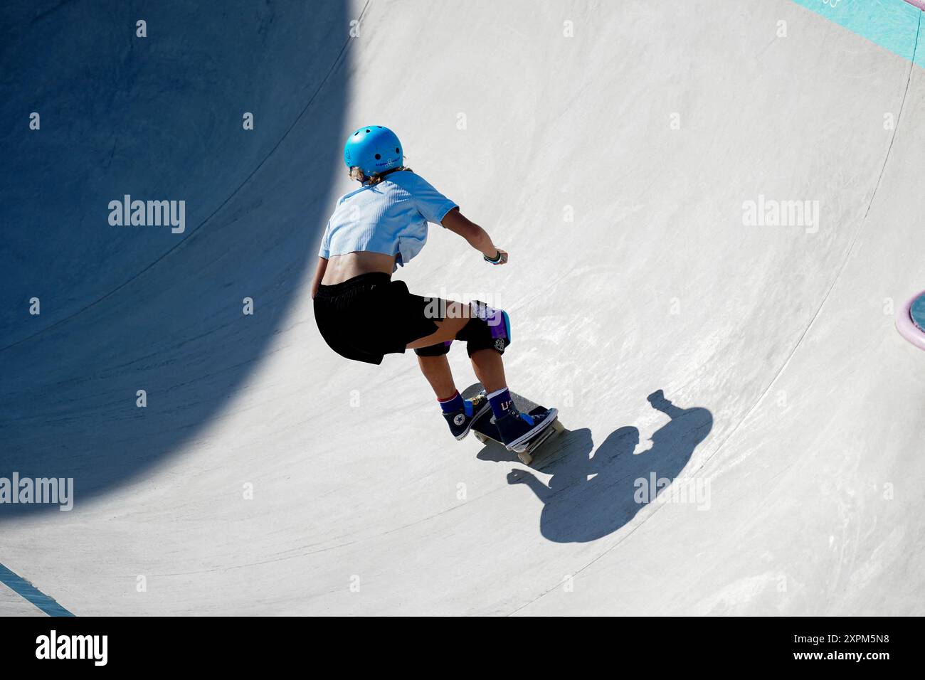 Bryce WETTSTEIN of USA competes in the Women’s park final of ...