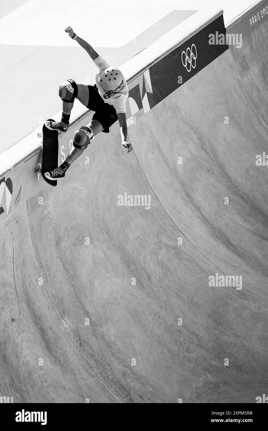Bryce WETTSTEIN of USA competes in the Women’s park final of ...