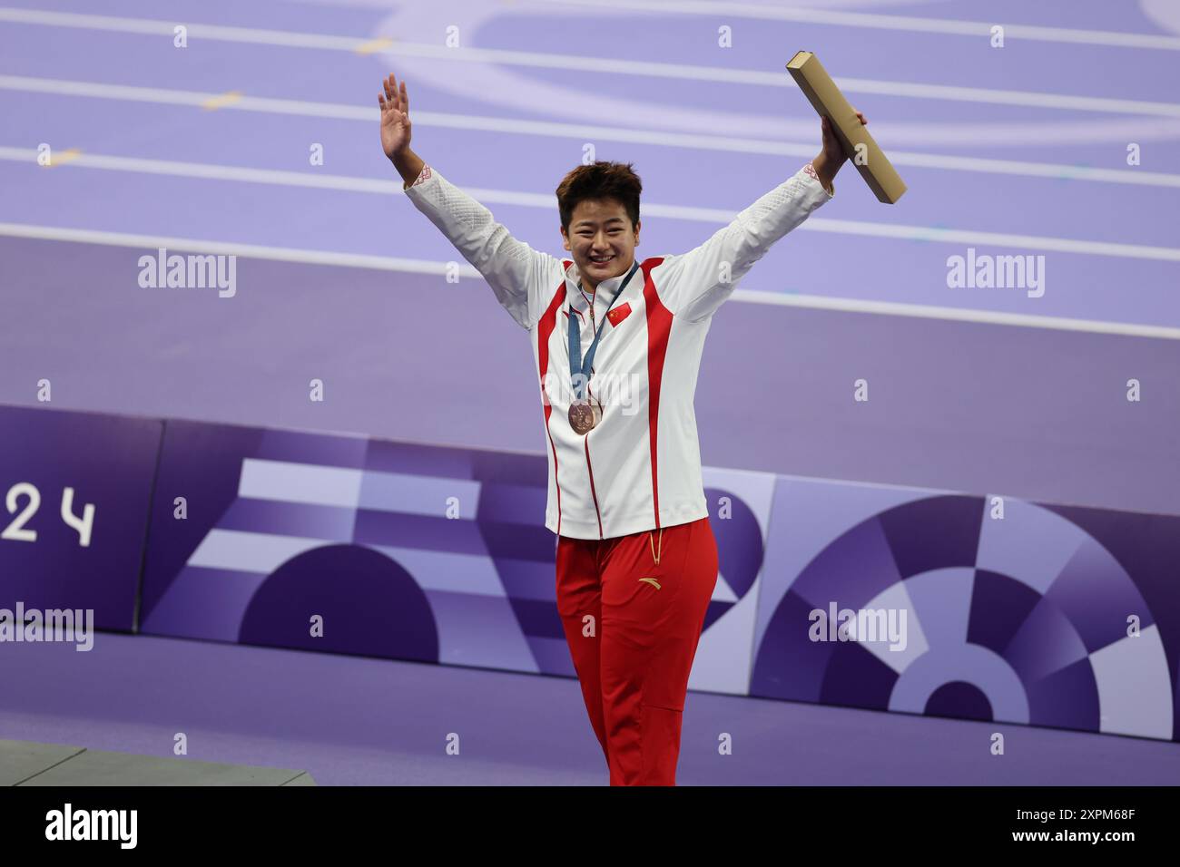 **CHINESE MAINLAND, HONG KONG, MACAU AND TAIWAN OUT** Chinese hammer ...