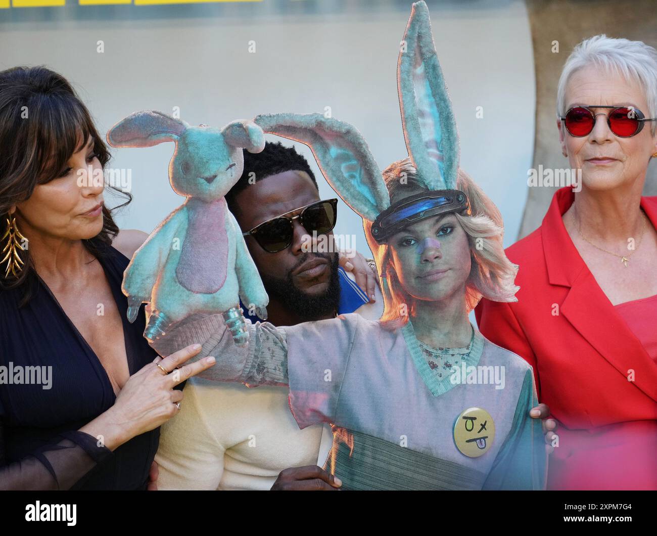 Los Angeles, USA. 06th Aug, 2024. (L-R) Gina Gershon, Kevin Hart and ...