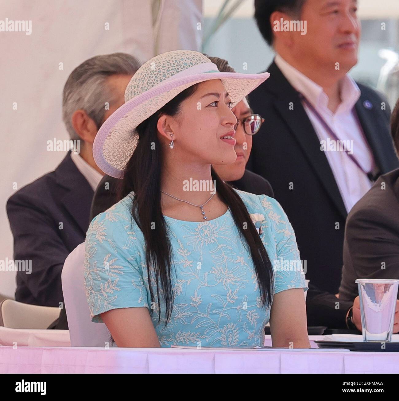 Japanese Princess Tsuguko of Takamado views high school archery ...