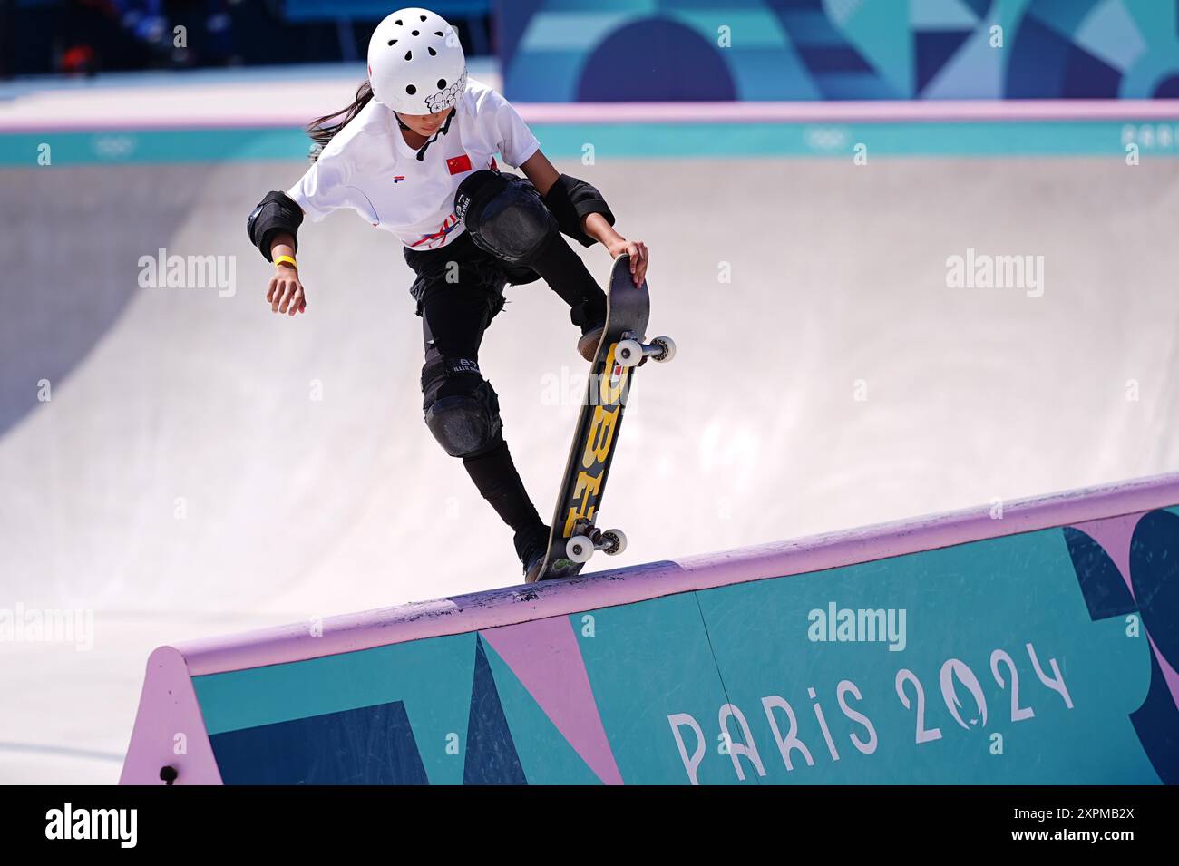**CHINESE MAINLAND, HONG KONG, MACAU AND TAIWAN OUT** Chinese park ...