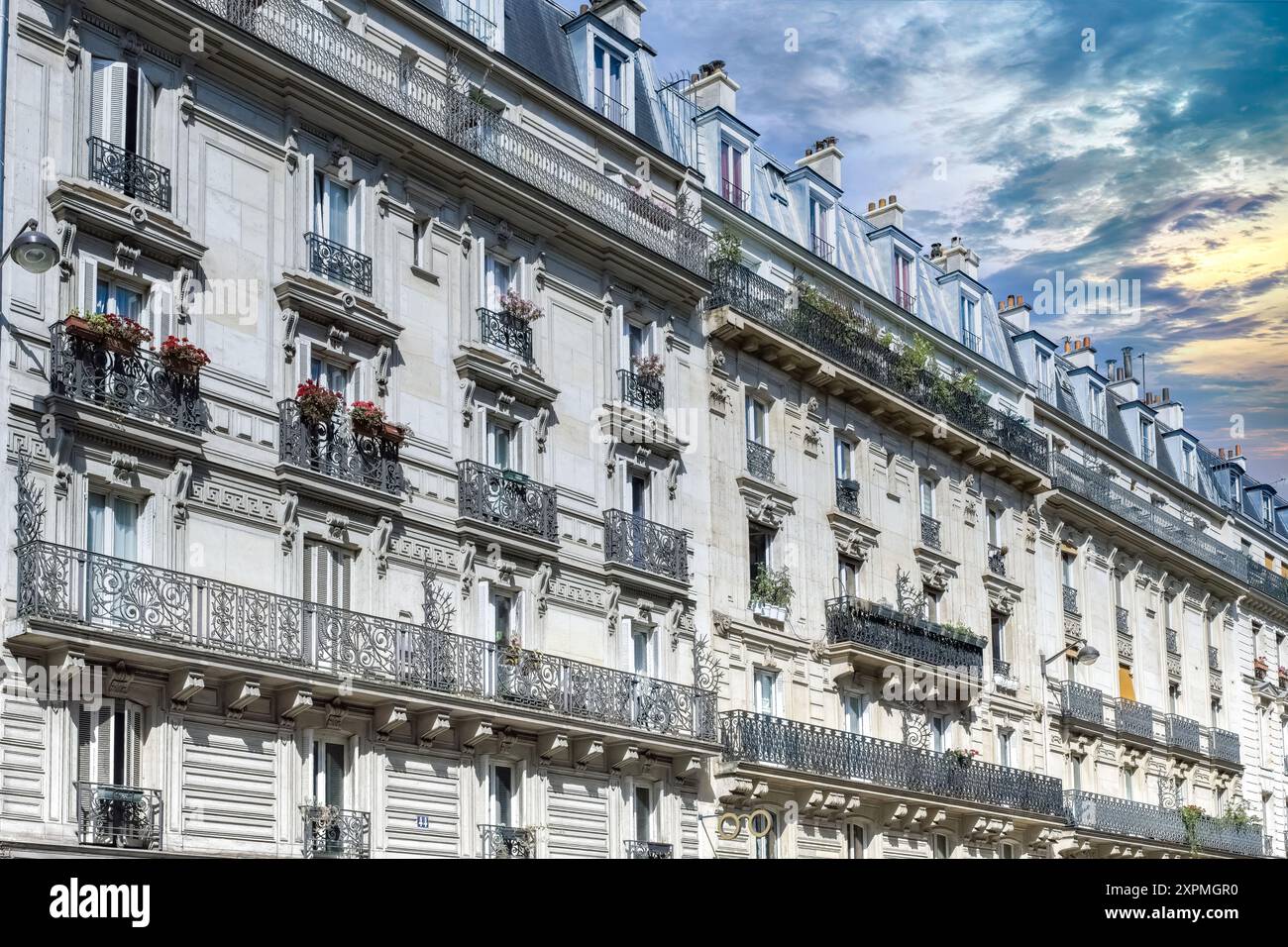Paris, parisian facades in the 5e arrondissement, rue Monge Stock Photo ...