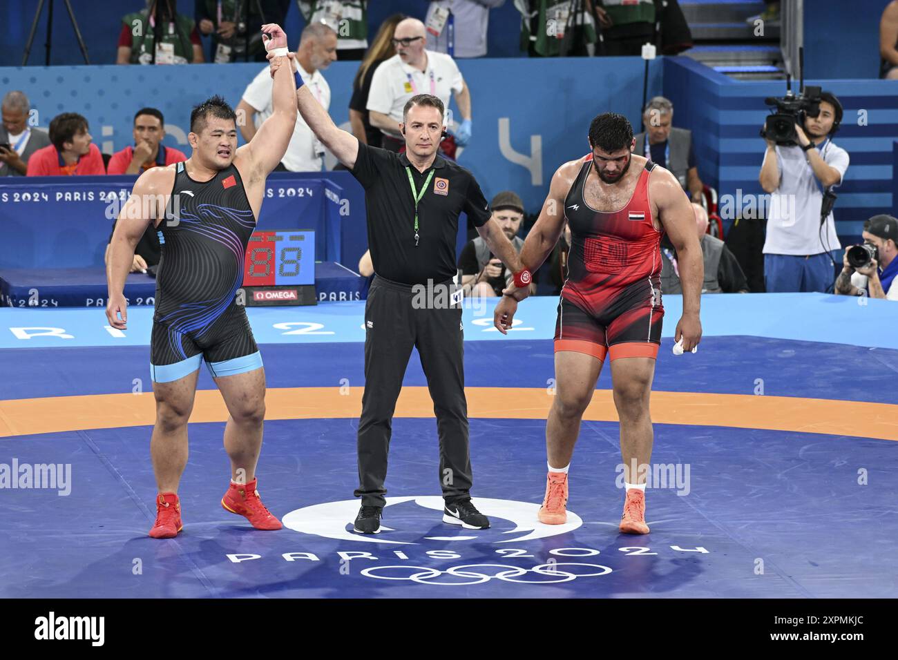 Abdellatif Mohamed (Egypt) vs Meng Lingzhe (China), Wrestling, Men's Greco-Roman 130kg Bronze ...