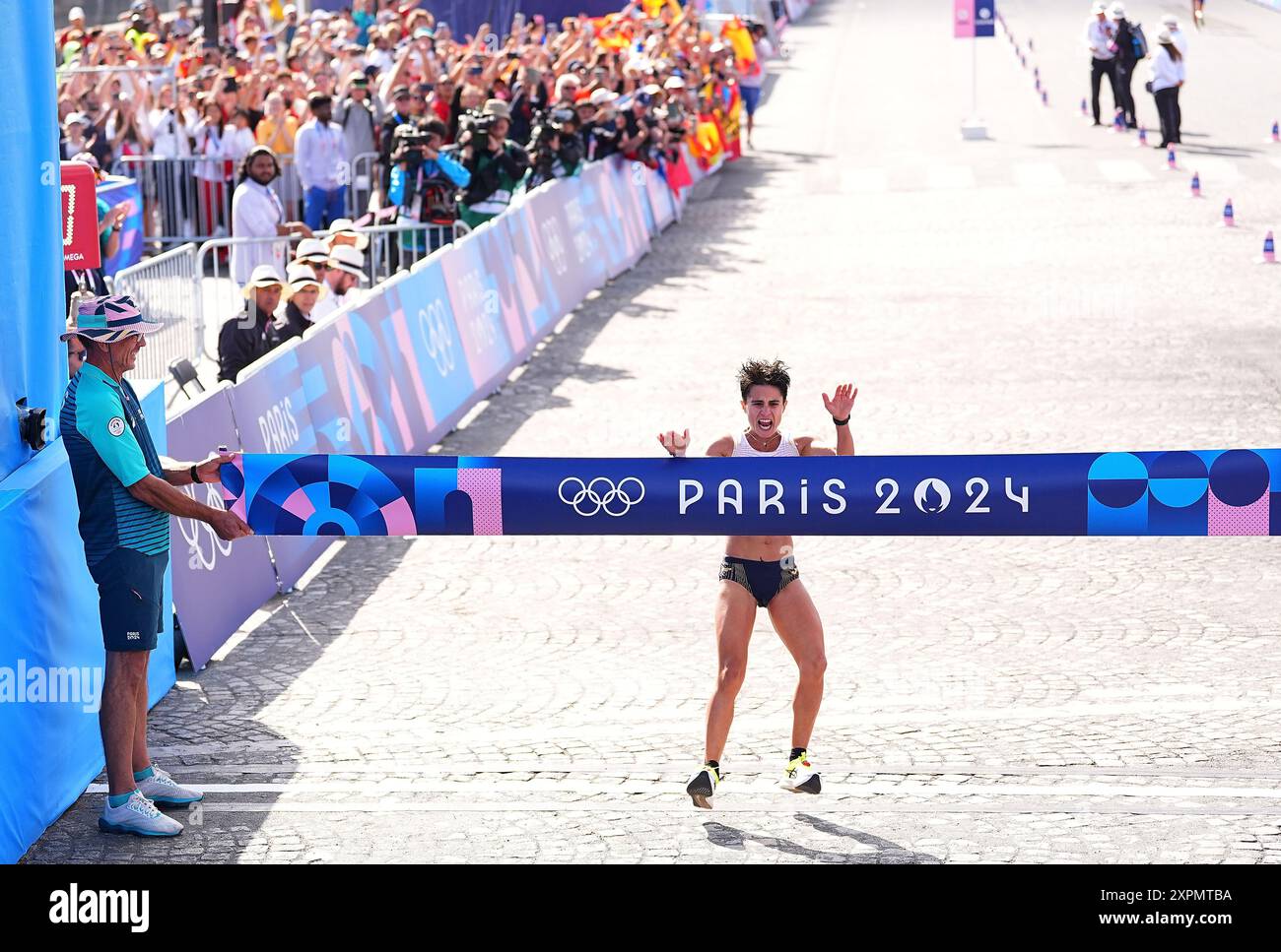 Paris, France. 7th Aug, 2024. Maria Perez of Spain crosses the finish ...