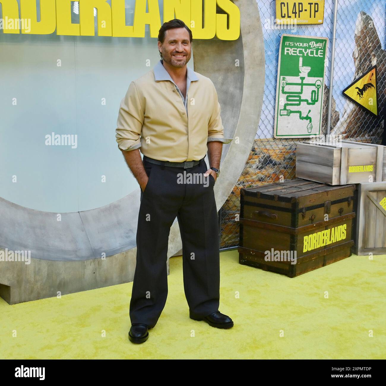 Cast member dgar Ram'rez attends the premiere of the "Borderlands" LA Fan Event at the TCL ...