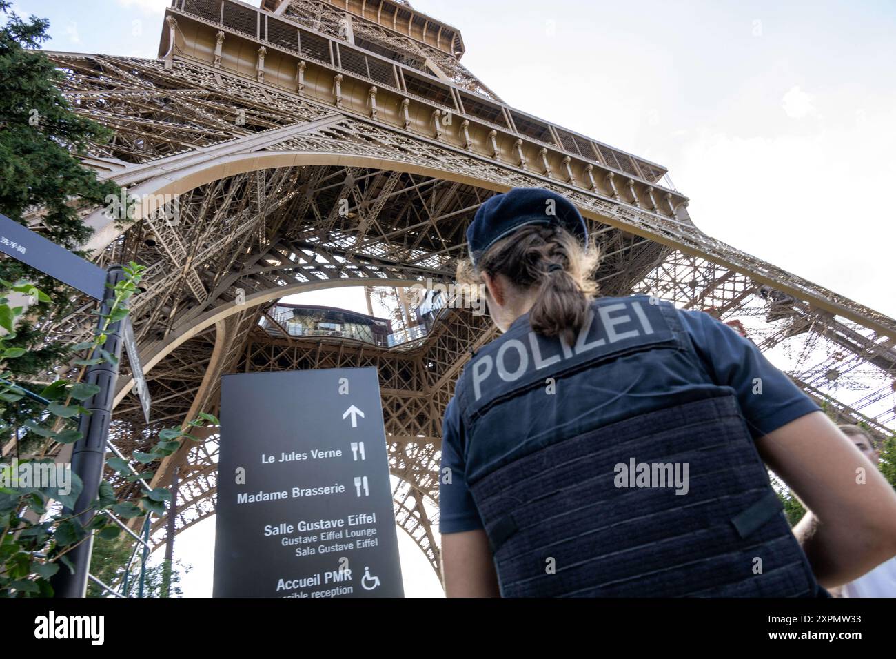 Paris, France. 06th Aug, 2024. A German policewoman is seen during a ...