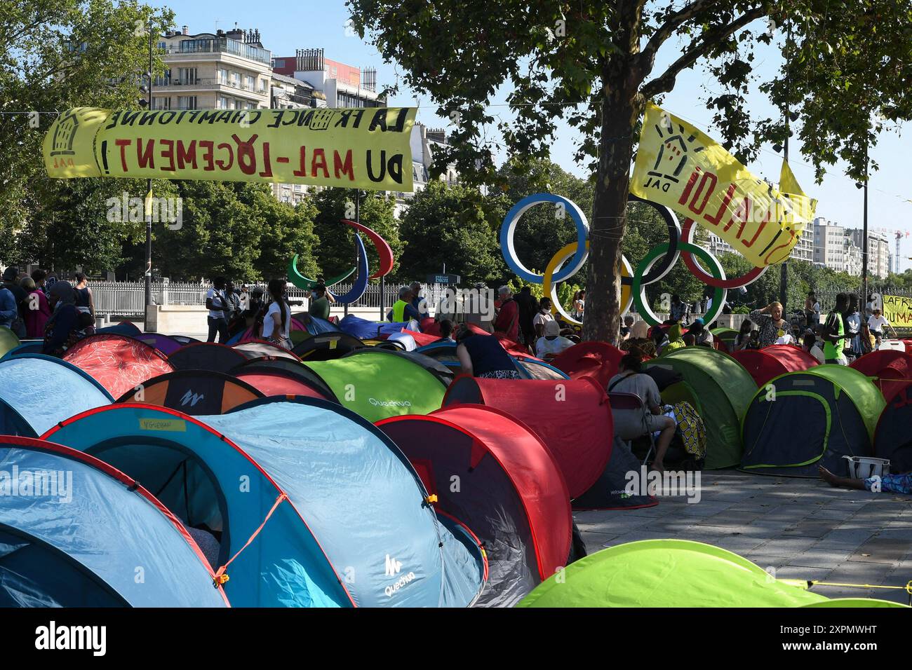 A camp of migrants and homeless people set up on the Place de la ...