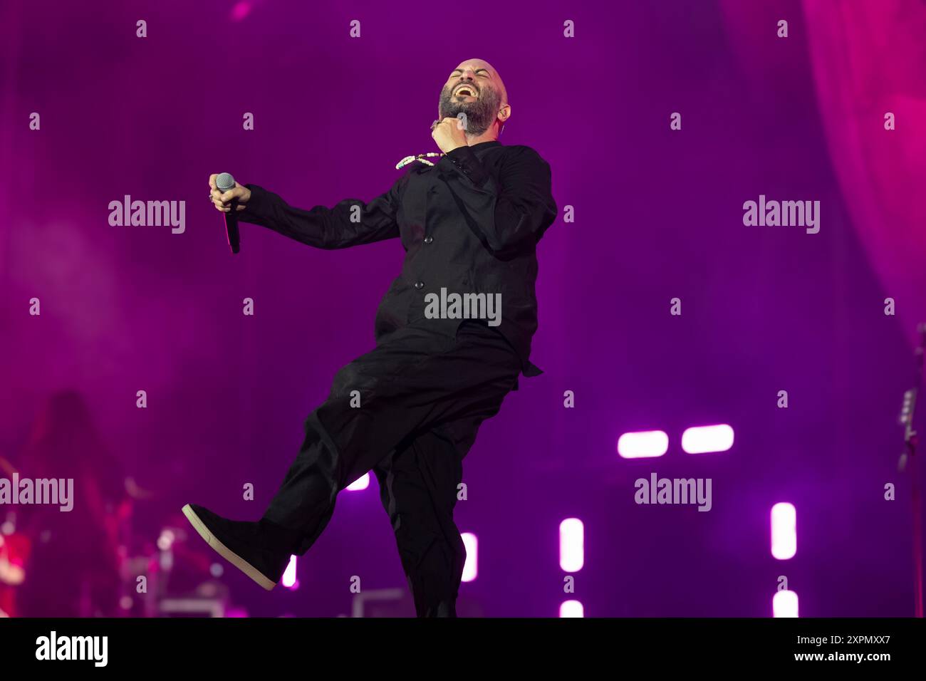 Giuliano Sangiorgi (Negramaro) performs live at Maradona Stadium in ...