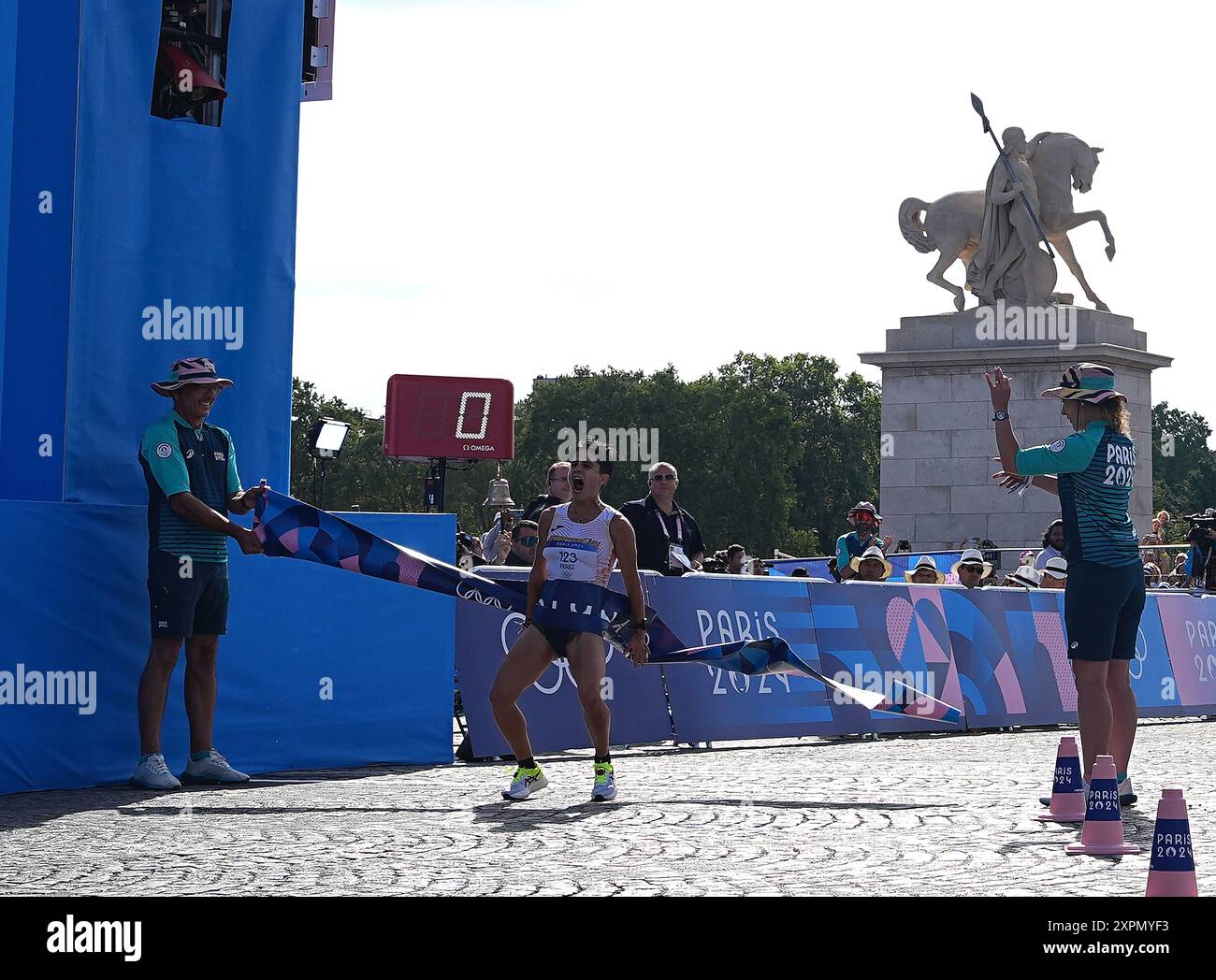 Paris, France. 7th Aug, 2024. Maria Perez (C) of Spain crosses the ...