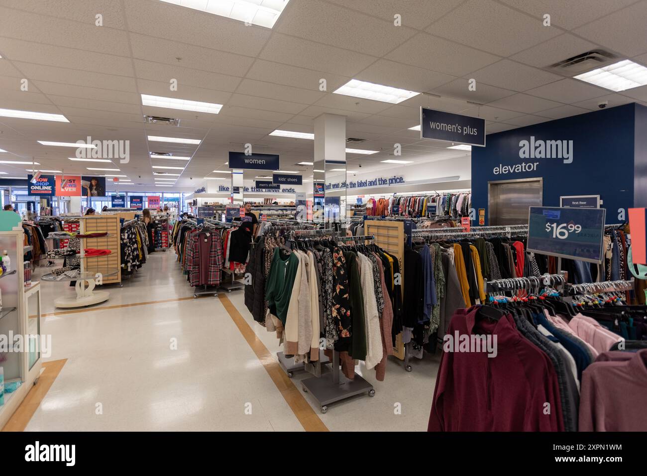 PHILADELPHIA, PENNSYLVANIA - SEPTEMBER 29, 2019: Marshalls Department ...