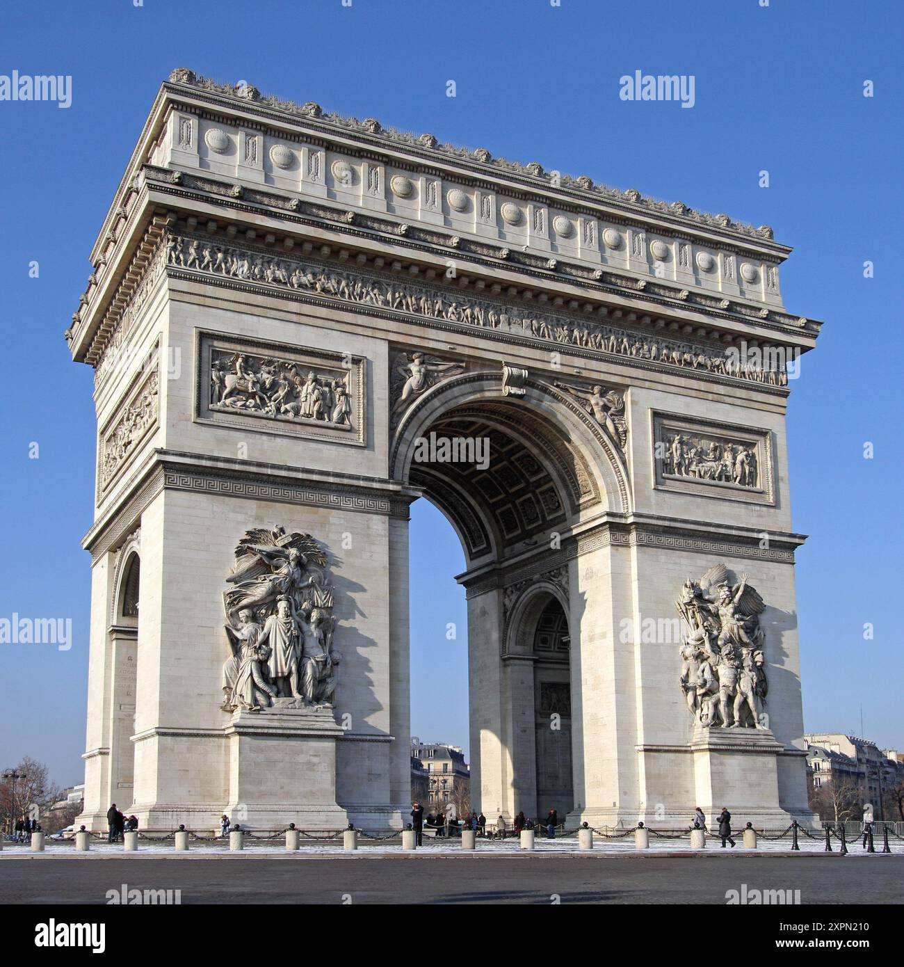 Paris architecture victory landmark hi-res stock photography and images ...