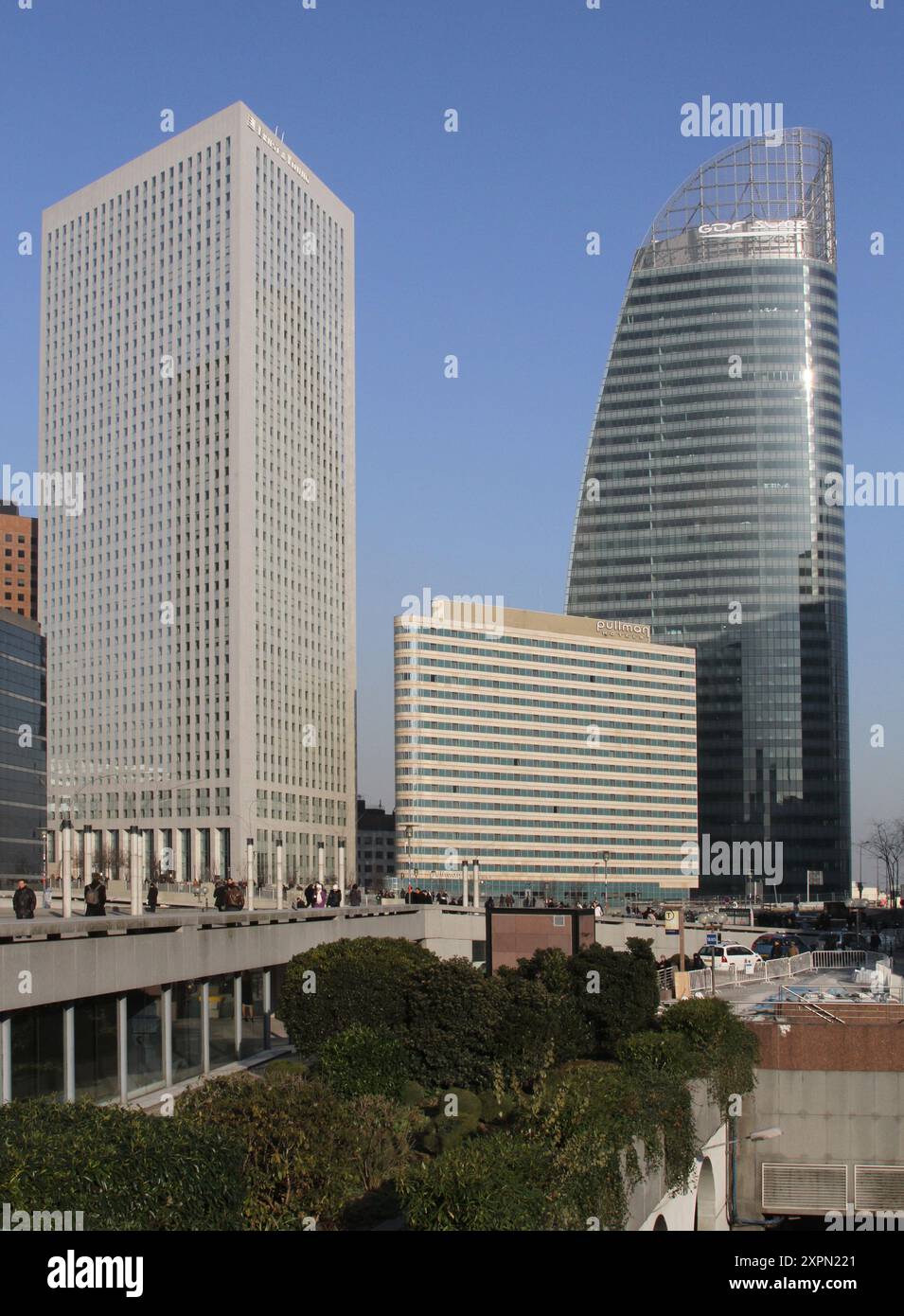 Paris, France - January 05, 2010: Ernst and Young Skyscraper Pullman ...
