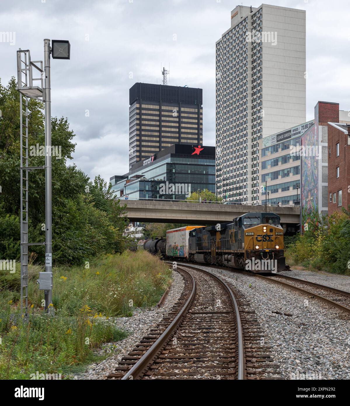 Csx autorack train hi-res stock photography and images - Alamy