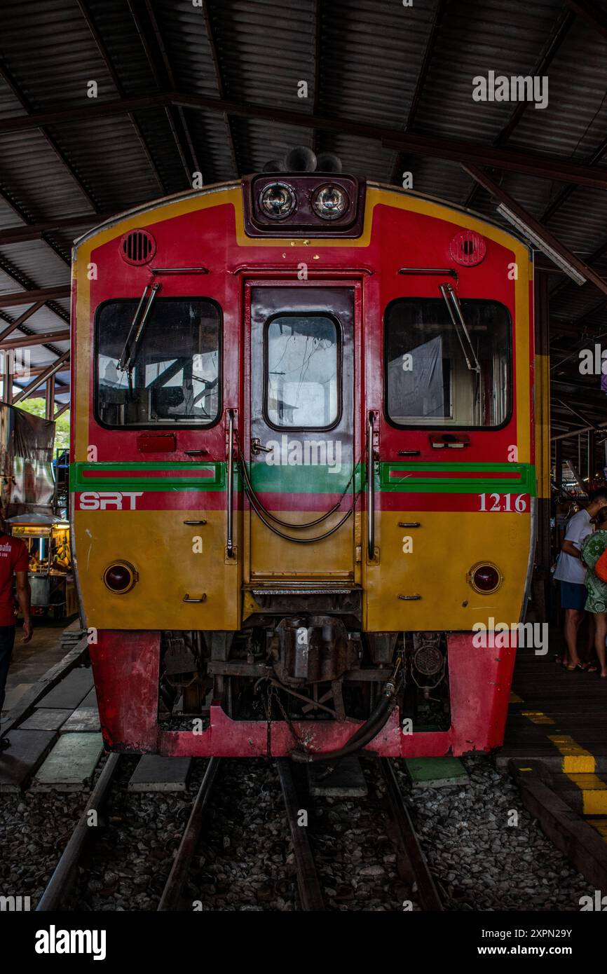 Talad Rom Hub, also known as the Maeklong Railway Market Stock Photo ...