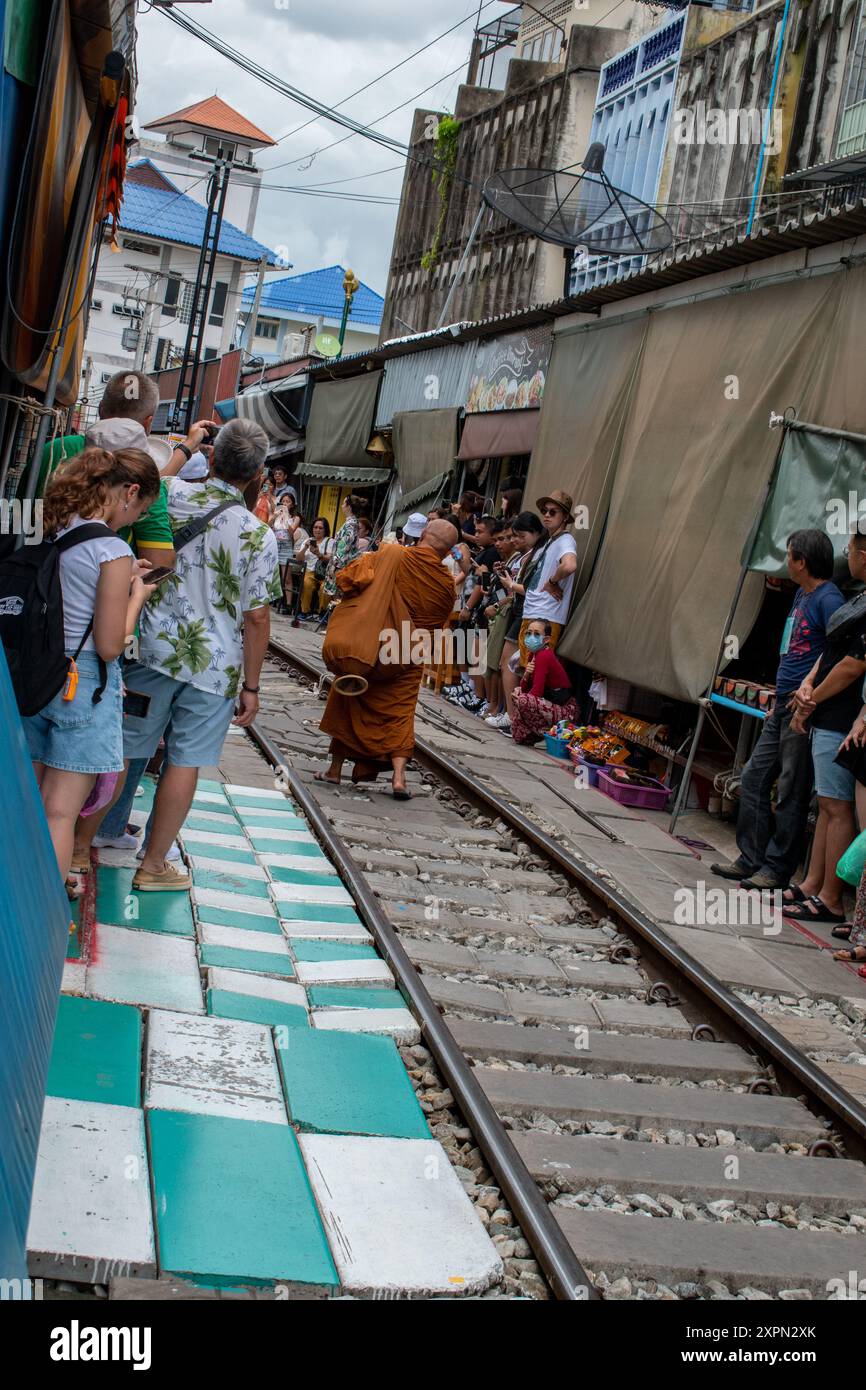 Talad Rom Hub, also known as the Maeklong Railway Market Stock Photo ...