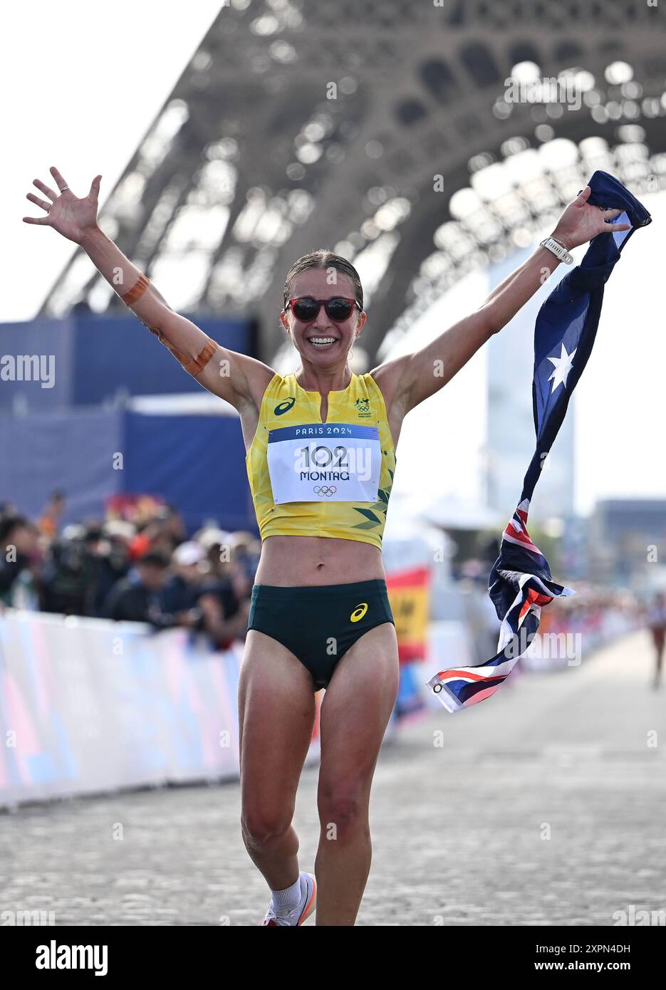 Paris, France. 7th Aug, 2024. Jemima Montag of Australia reacts after ...
