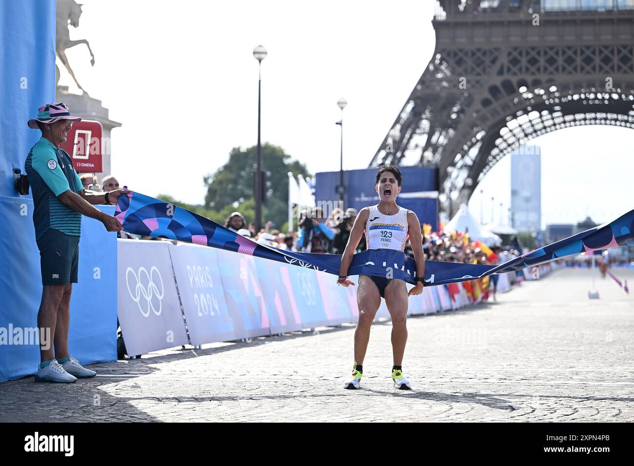 Paris, France. 7th Aug, 2024. Maria Perez (C) of Spain crosses the ...