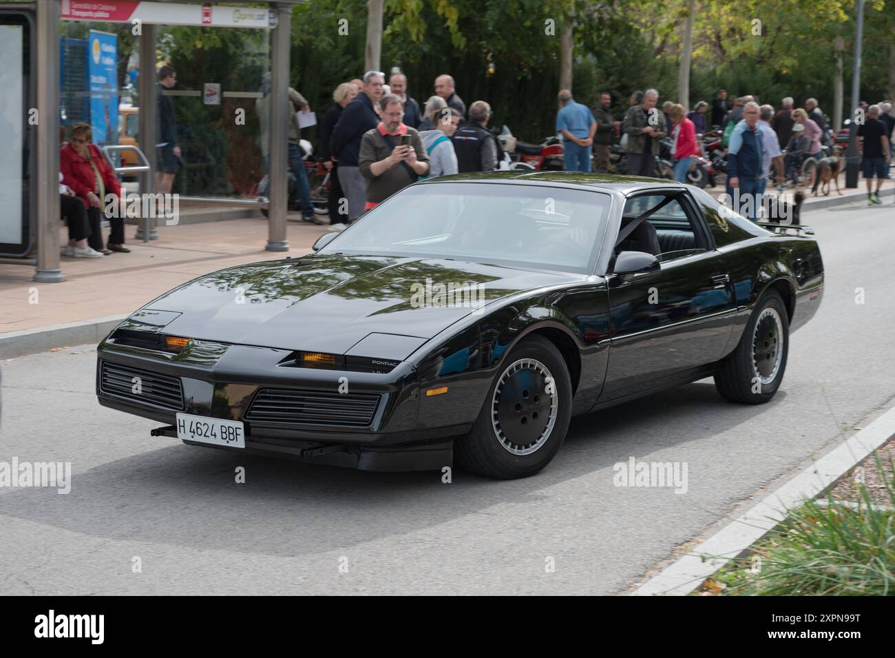 Front view of an old classic American sports car, the black third ...