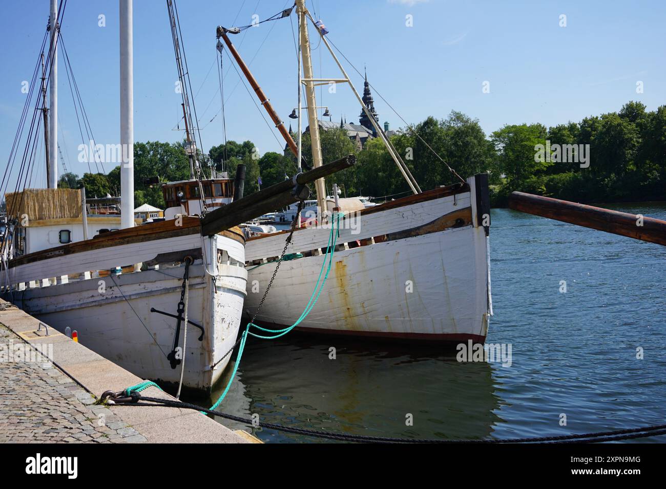 Two naval ships docked hi-res stock photography and images - Alamy