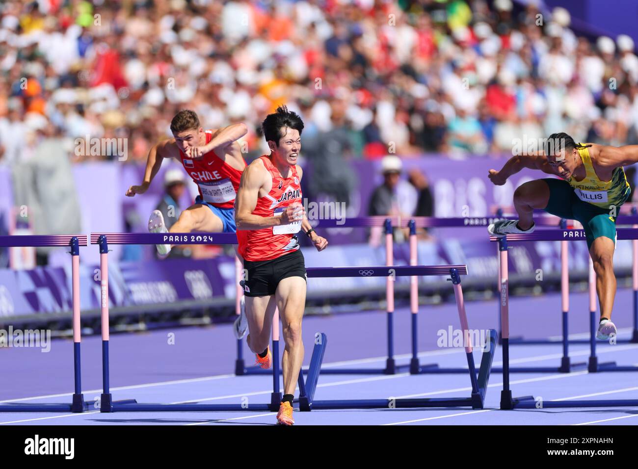 Mens hurdles 110m repechage hi-res stock photography and images - Alamy