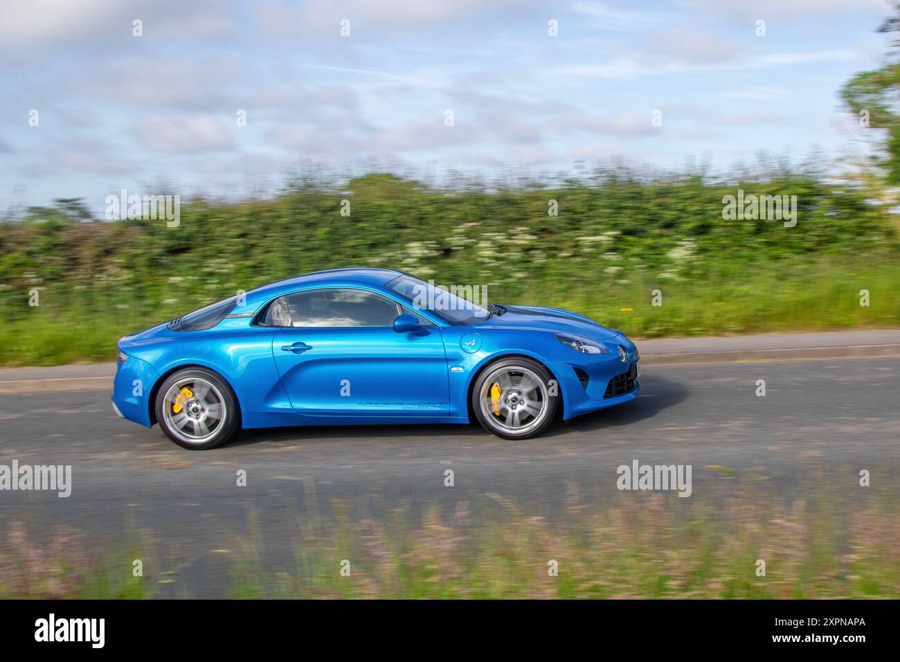 1 8 litre turbocharged petrol engine hi-res stock photography and ...