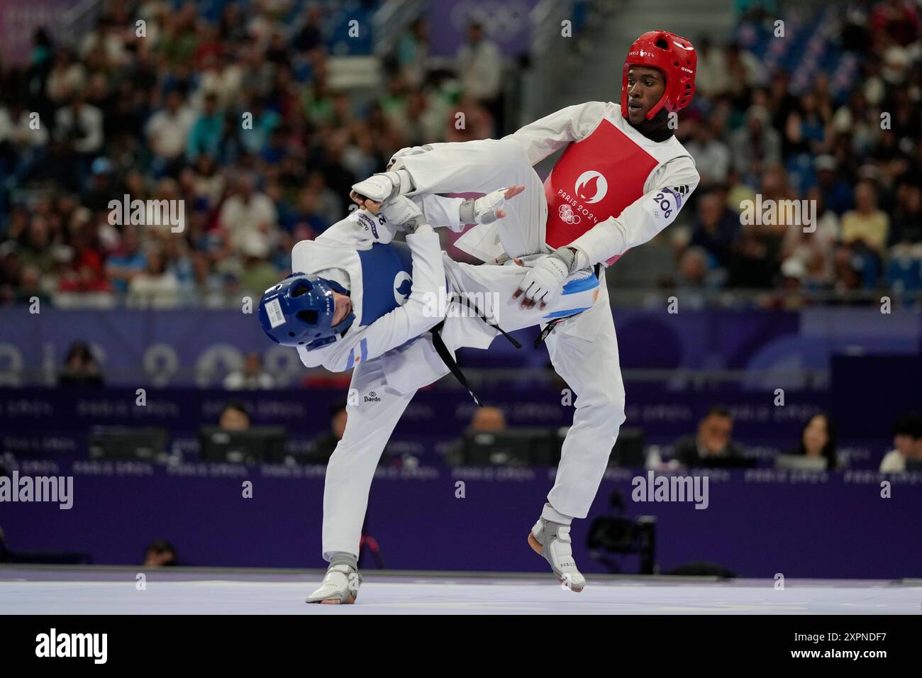 Argentina's Lucas Guzman competes with Hungary's Omar Gergely Salim in ...
