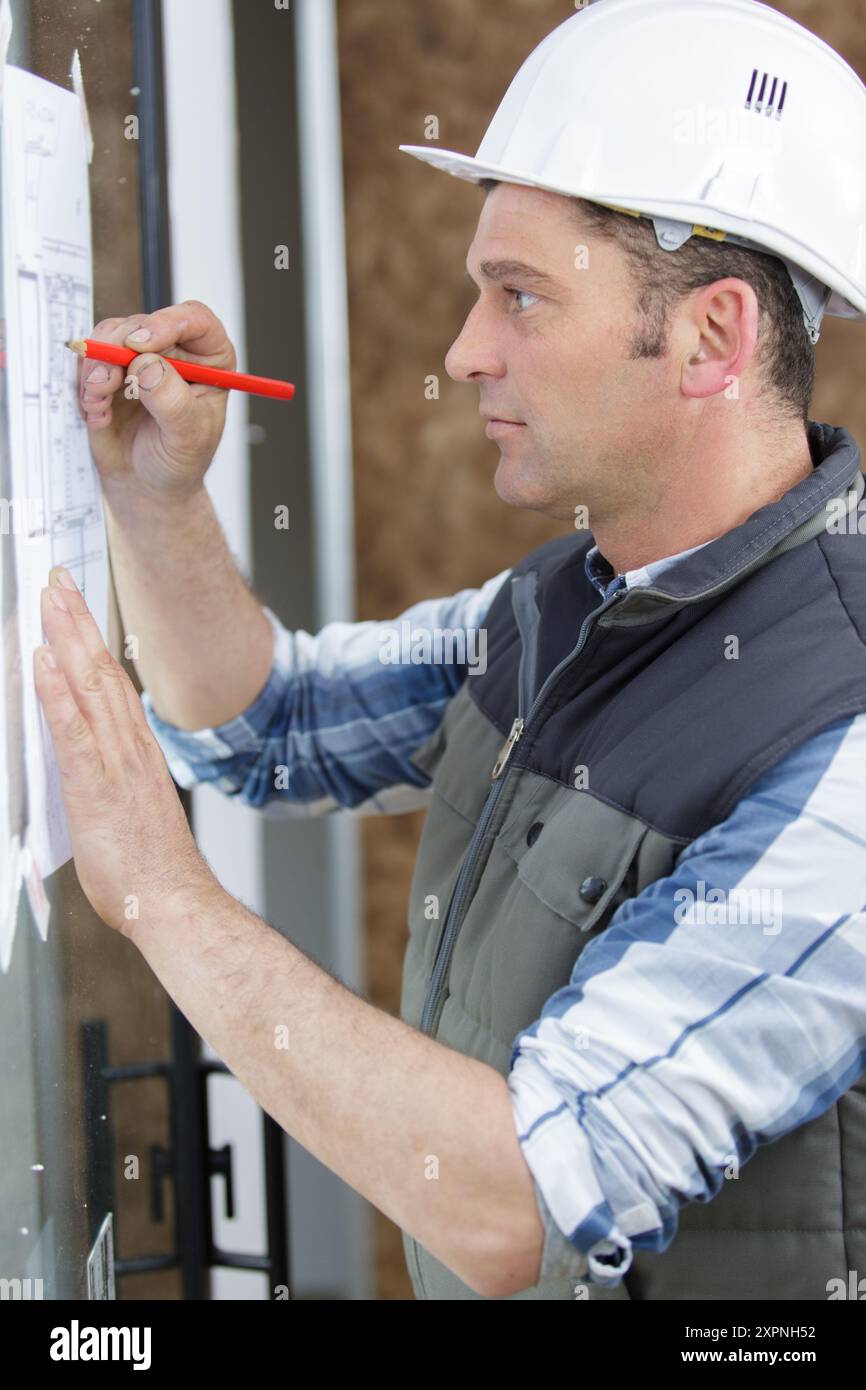 Taking construction work buildings hi-res stock photography and images ...