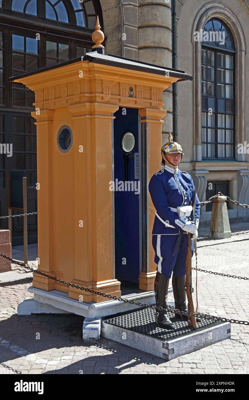 Soldier on Guard duty, Royal Palace, Stockholm Stock Photo - Alamy