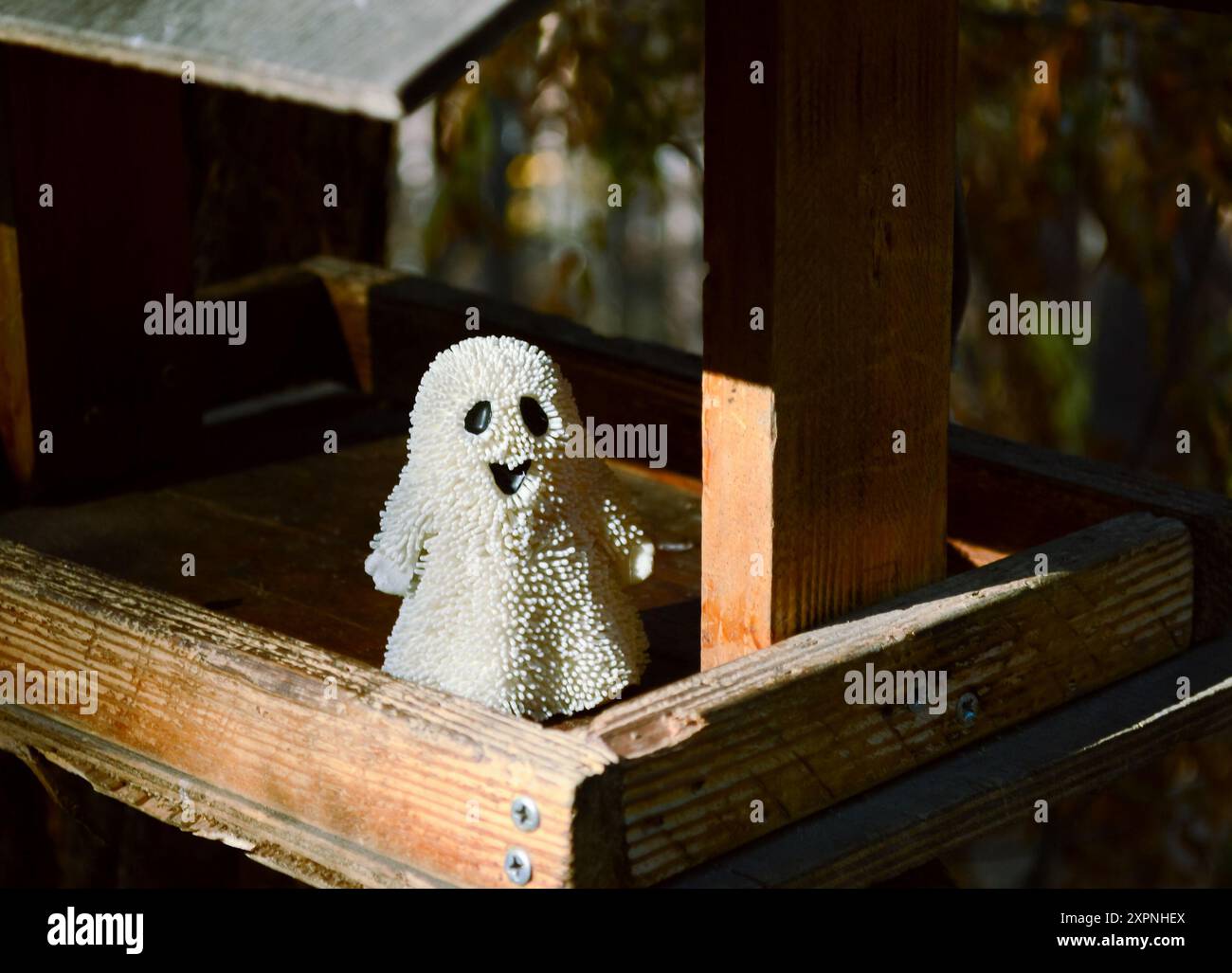 Small wooden roof stands hi-res stock photography and images - Alamy