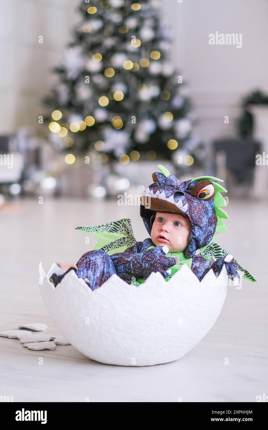 Shell baby carnival costume egg hi-res stock photography and images - Alamy