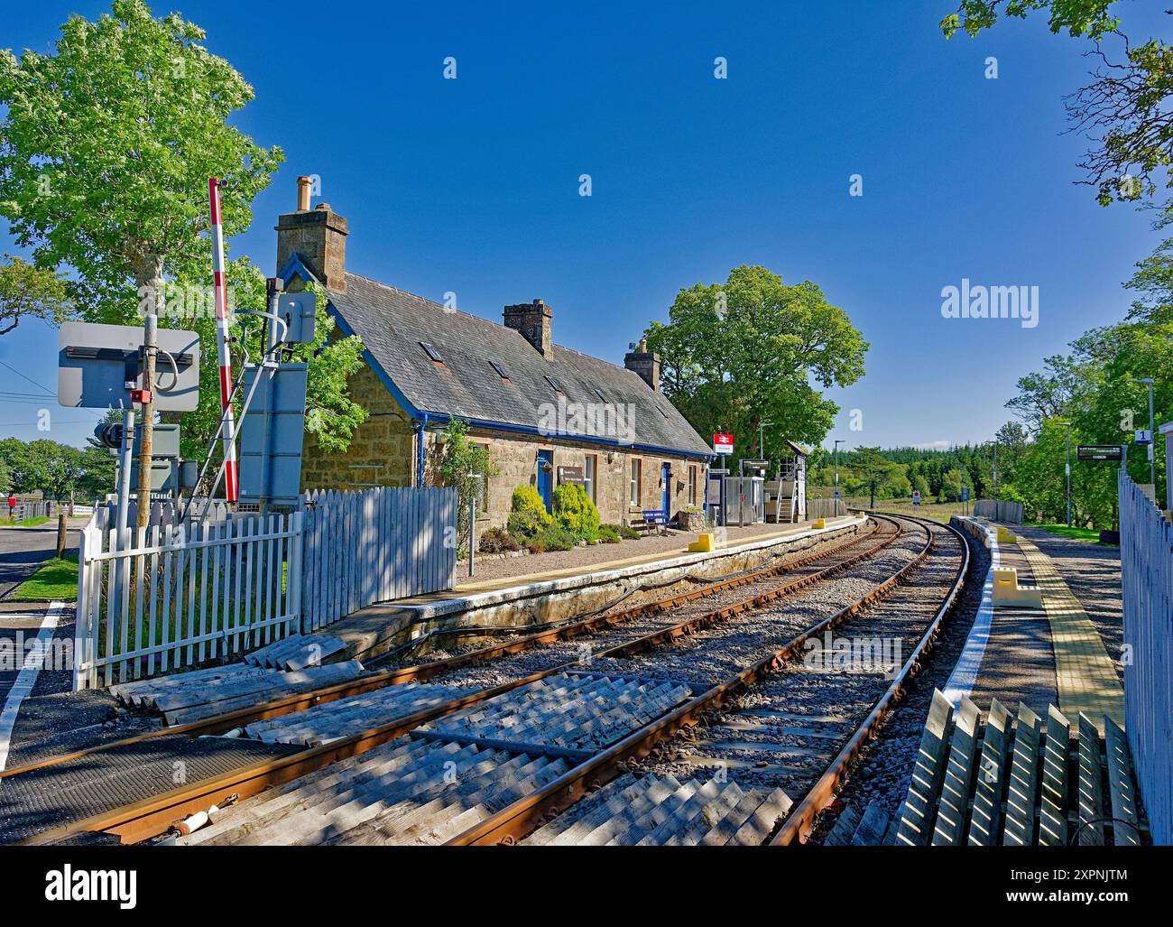 Forsinard Railway Station and RSPB Flows visitor centre the building ...