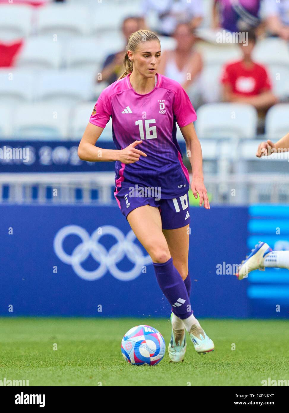 Jule Brand, DFB Frauen 16 at the women Olympic semifinal match GERMANY - USA 0-1 n.V. at Stade ...