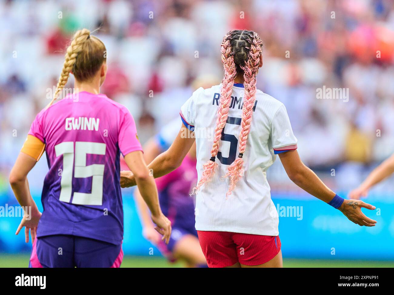 Giulia Gwinn, DFB Frauen 15 Trinity Rodman, USA women Nr. 5 at the women Olympic semifinal match ...