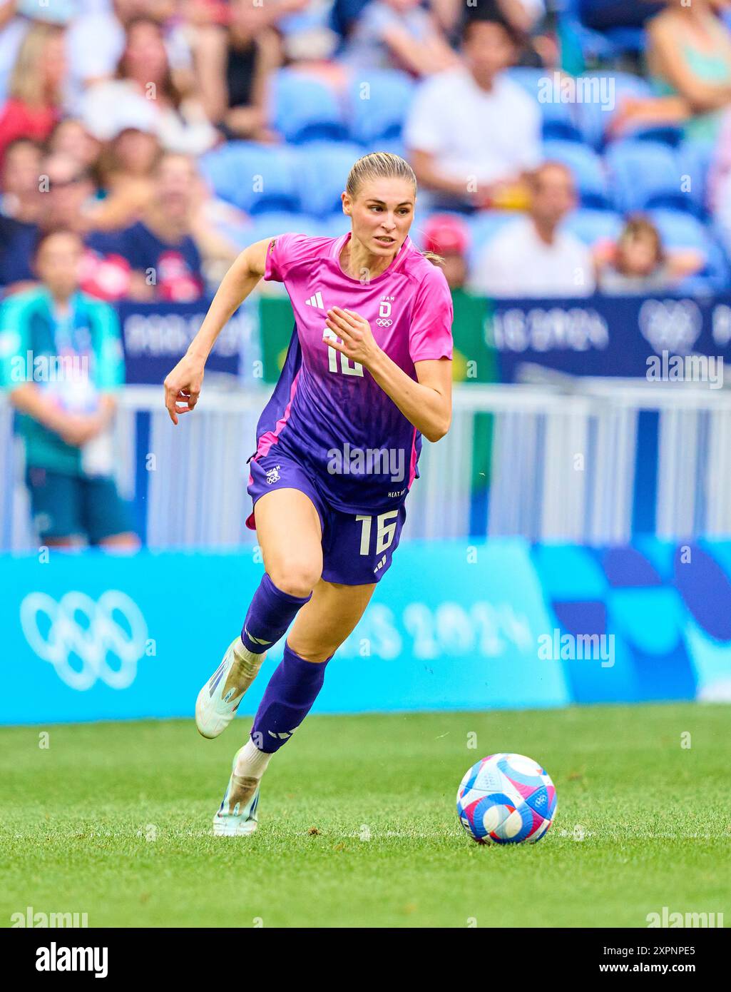 Jule Brand, DFB Frauen 16 at the women Olympic semifinal match GERMANY - USA 0-1 n.V. at Stade ...