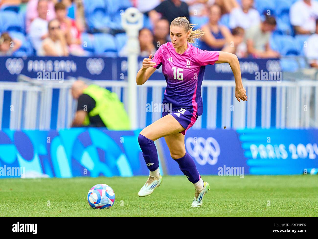 Jule Brand, DFB Frauen 16 at the women Olympic semifinal match GERMANY - USA 0-1 n.V. at Stade ...