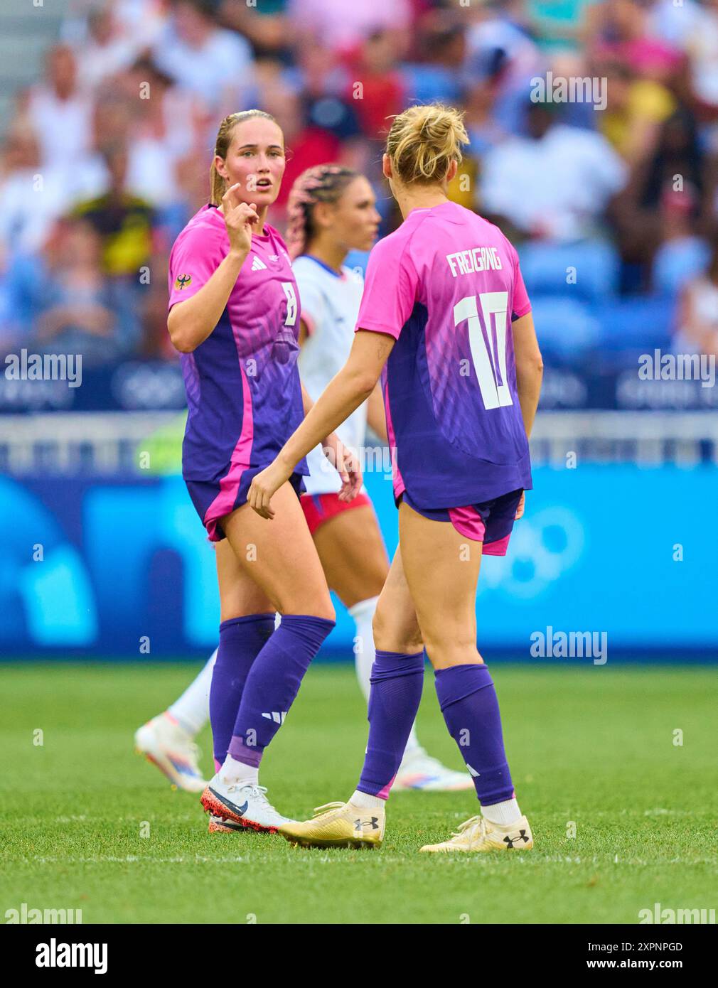 Laura Freigang, DFB Frauen 10 Sydney Lohmann, DFB Frauen 8 at the women ...