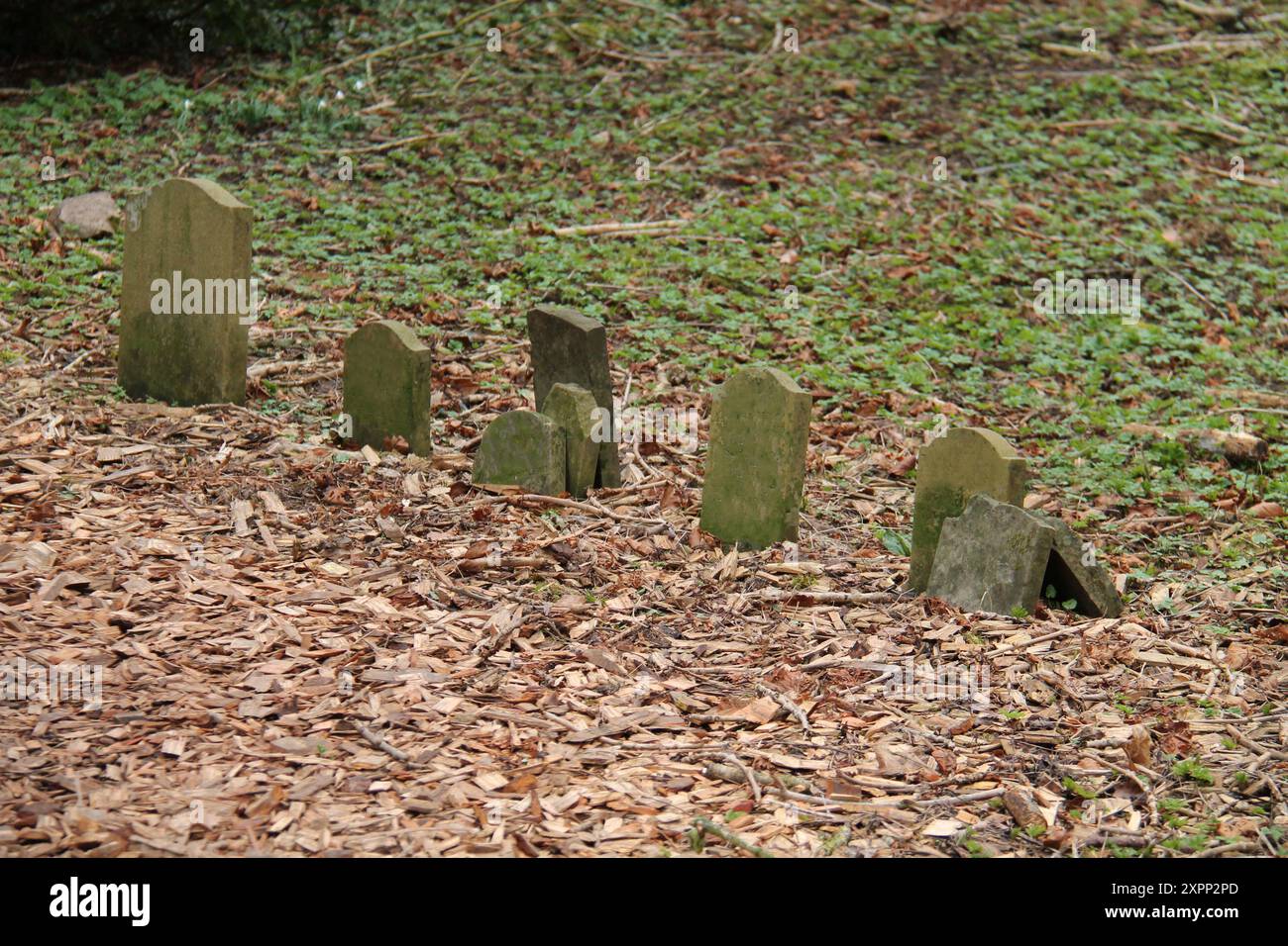 Animal headstones hi-res stock photography and images - Alamy