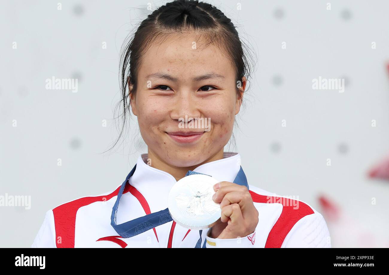 Le Bourget, France. 7th Aug, 2024. Silver medalist Deng Lijuan of China ...