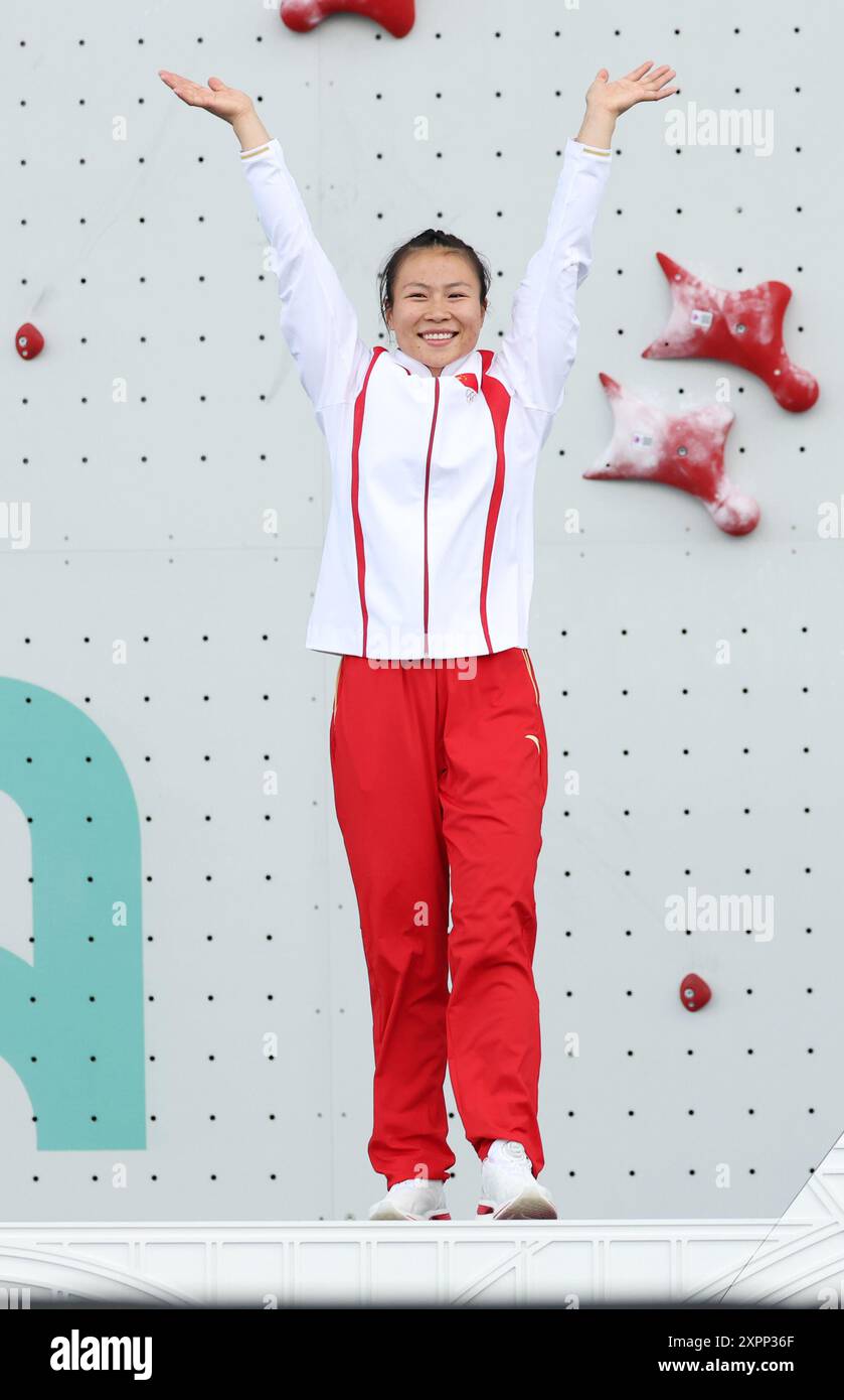 Le Bourget, France. 7th Aug, 2024. Silver medalist Deng Lijuan of China ...
