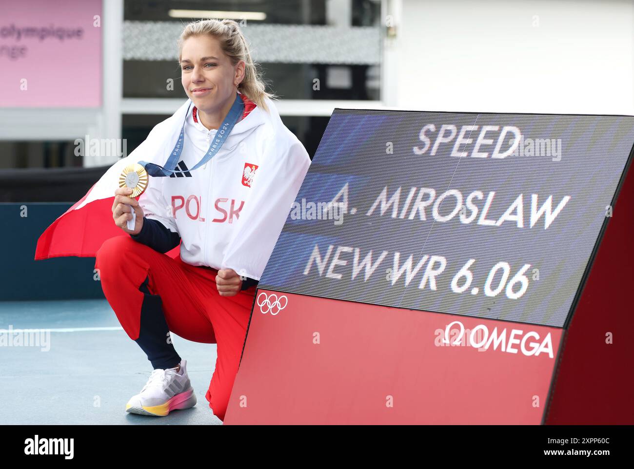 Le Bourget, France. 7th Aug, 2024. Gold medalist Aleksandra Miroslaw of ...