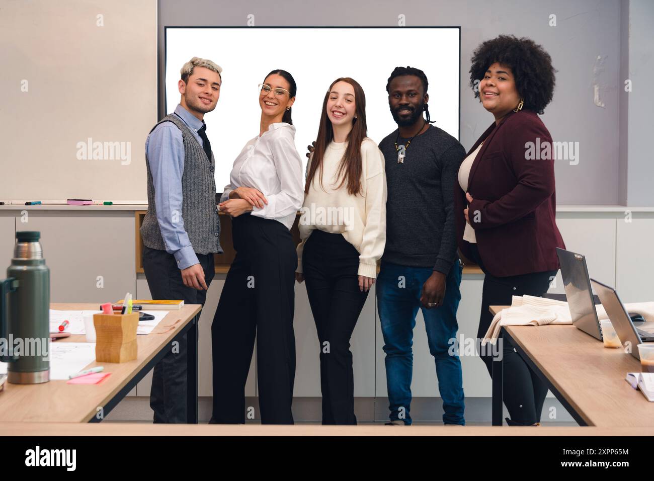 Men in work photo hi-res stock photography and images - Alamy